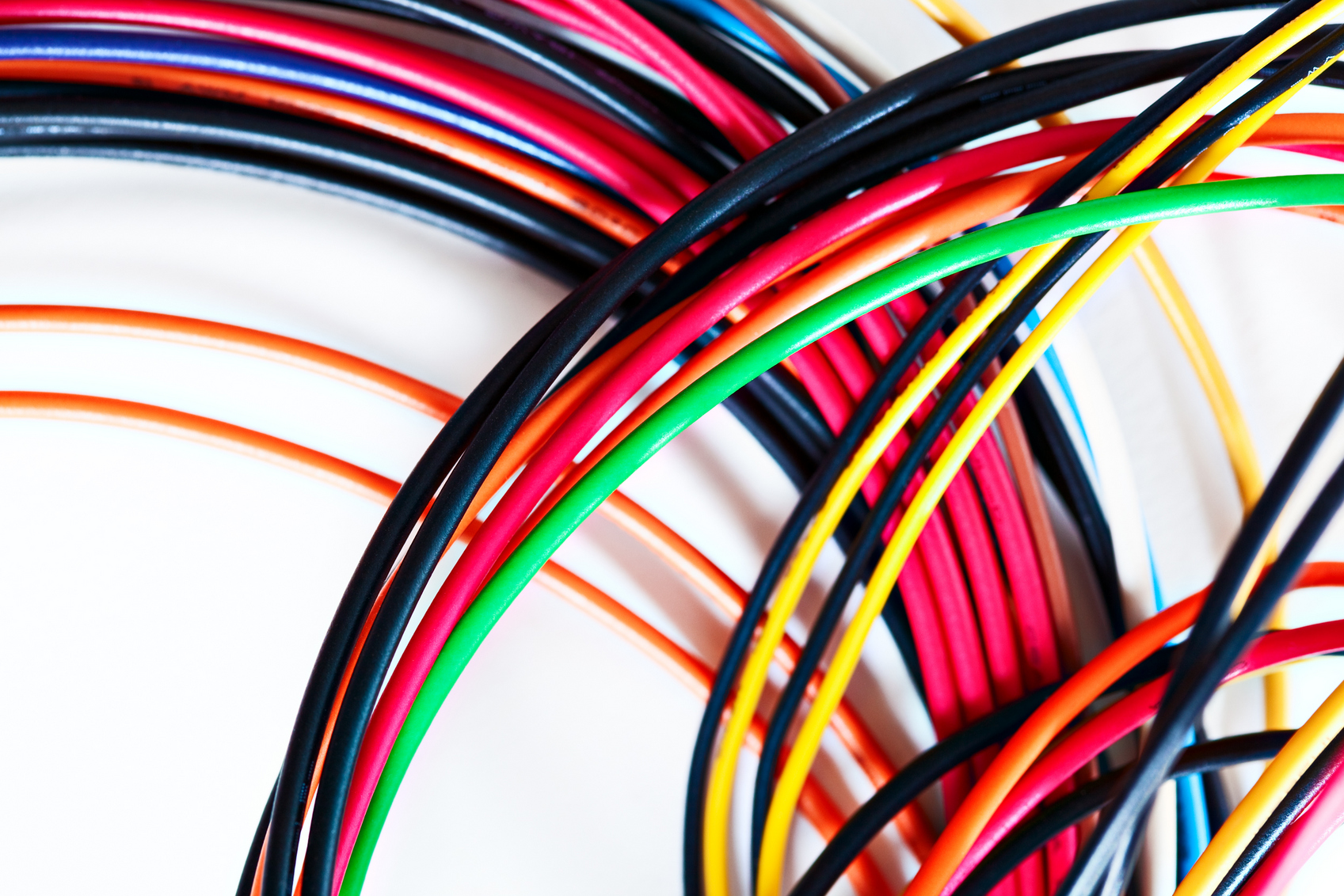 Production of wire harnesses and cables